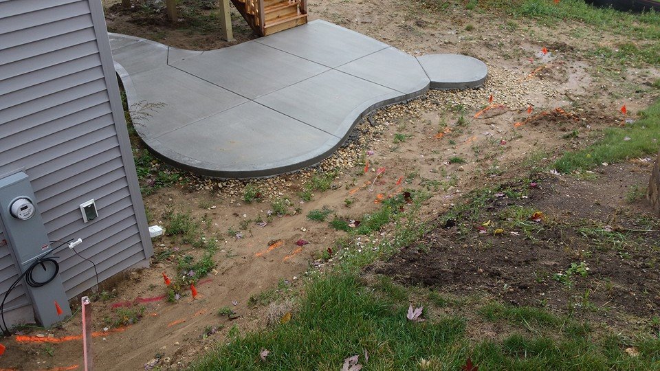 Retaining Wall Between Houses | Extreme Green Lawn & Landscape